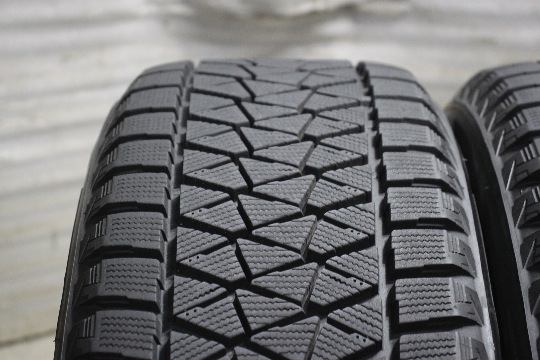 Шины Bridgestone DM-V2 - Japan Wheels
