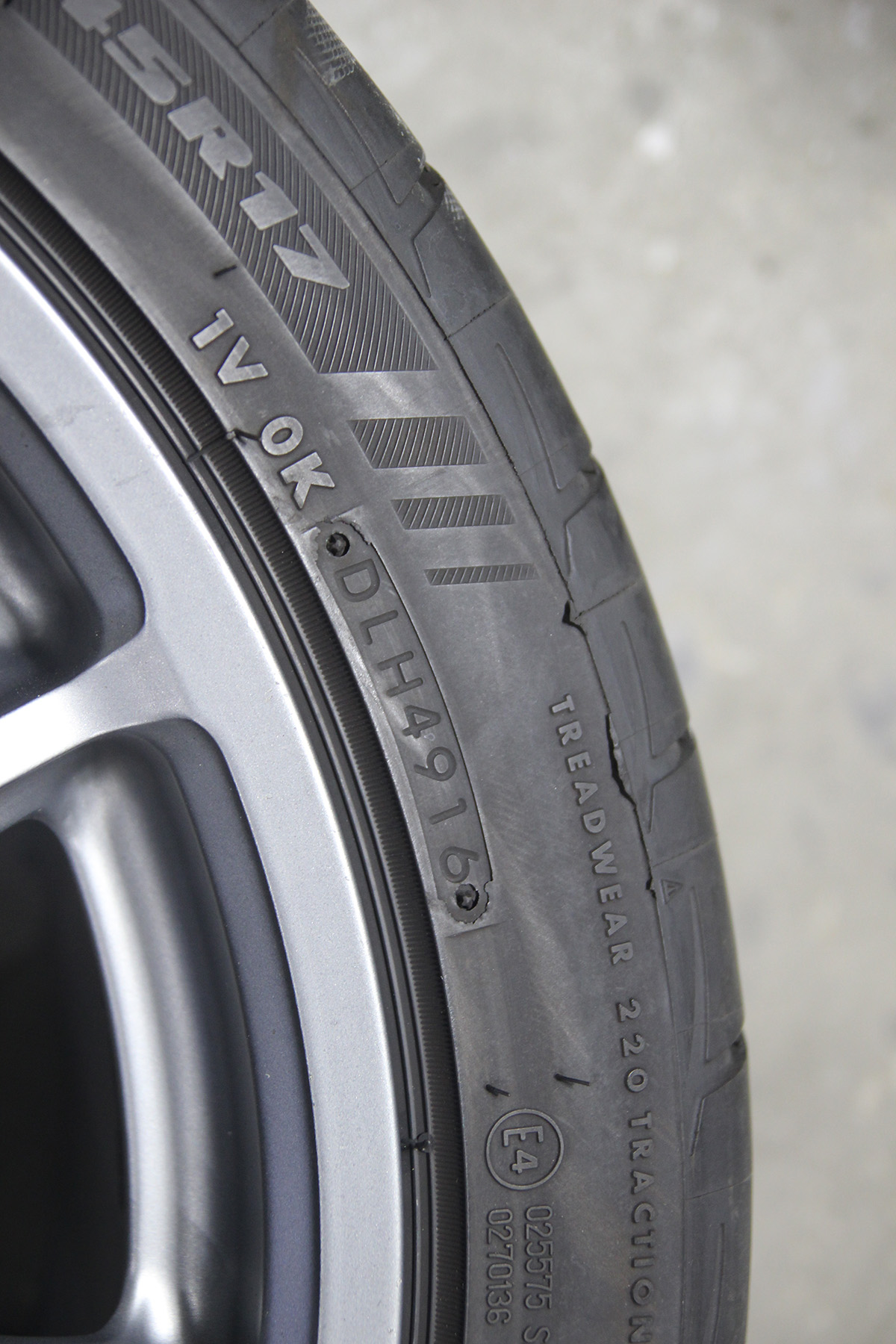 Шины Bridgestone Potenza Adrenalin RE003 - Japan Wheels